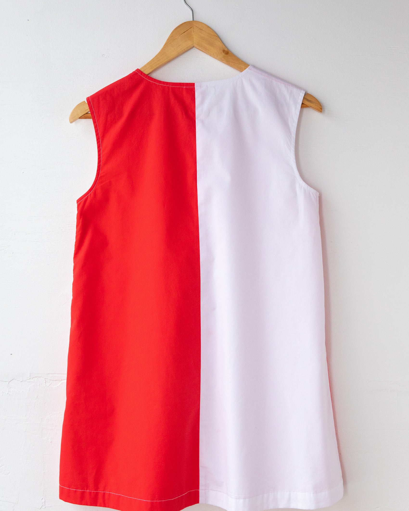 Hammies Two-Tone Smock (Red/White)